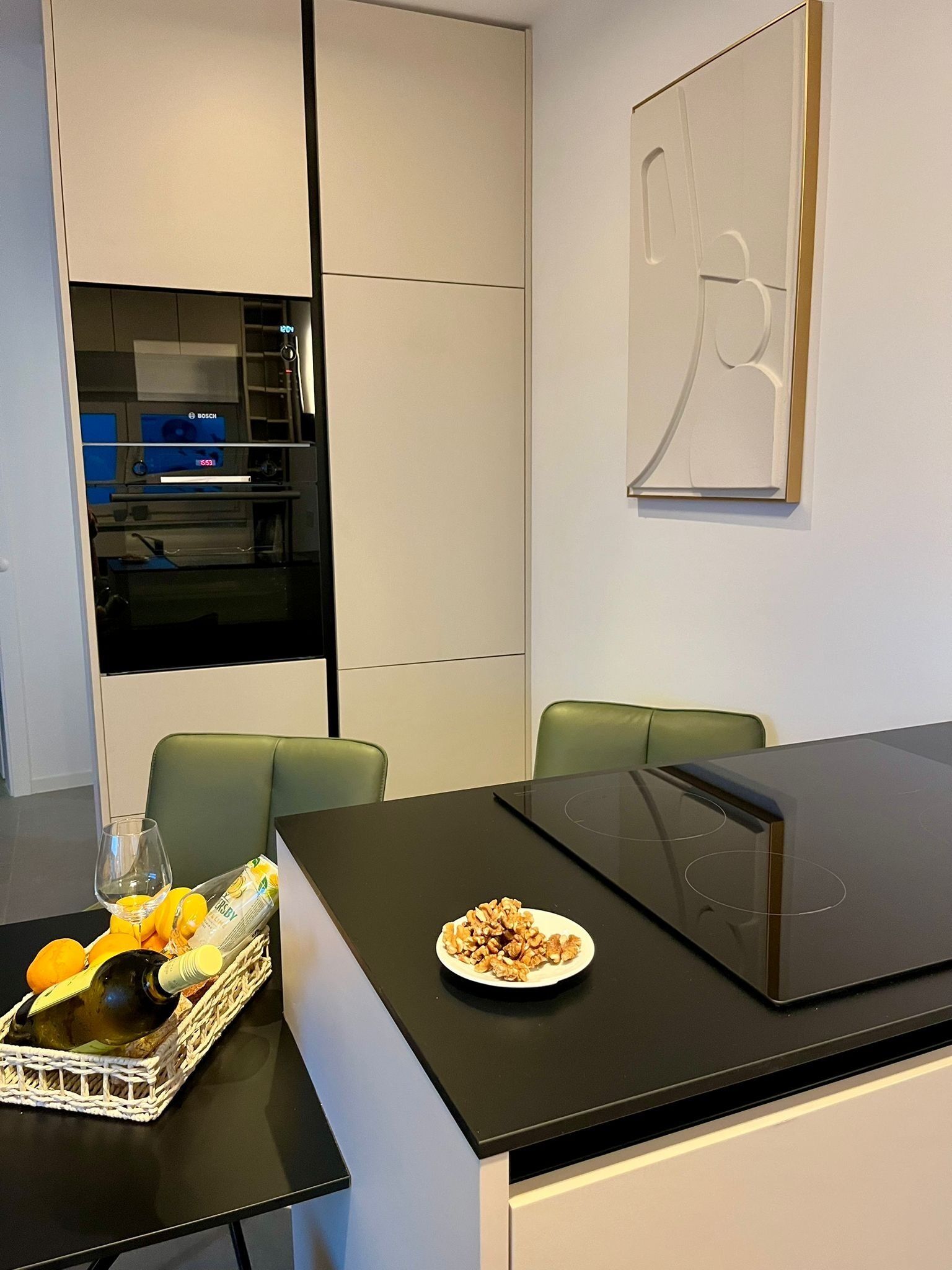 Apartamento luxo, 2 quartos, piscina particular | Opções para refeição no quarto