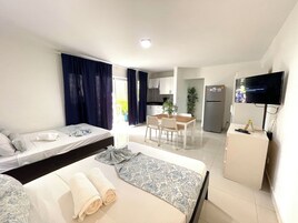 Estúdio luxo, 2 camas Queen, acesso à piscina, no jardim | Roupas de cama de algodão egípcio, roupas de cama premium