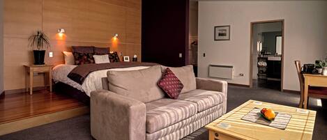 Alpine View Lodges | Roupas de cama premium, escrivaninha, Wi-Fi de cortesia, roupa de cama