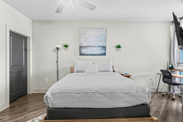 Luxury In The Skies - Paradise Island, Austell