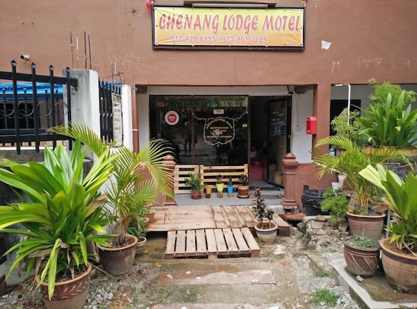 Oyo 91245 Chenang Lodge Motel - Pantai Cenang