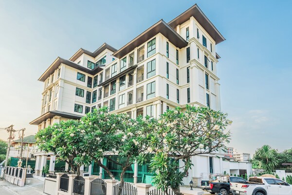 Zayn Bangna Hotel - Phra Khanong