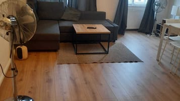 Apartamento básico | Sala de estar