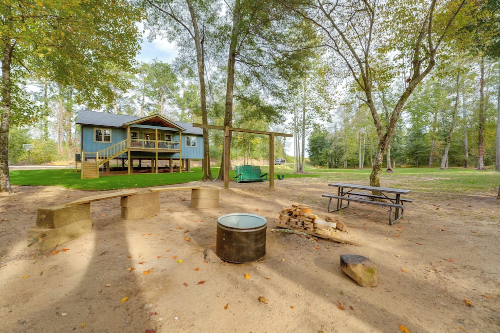 Families Welcome! Creekside Escape In Summerville - Summerville, GA