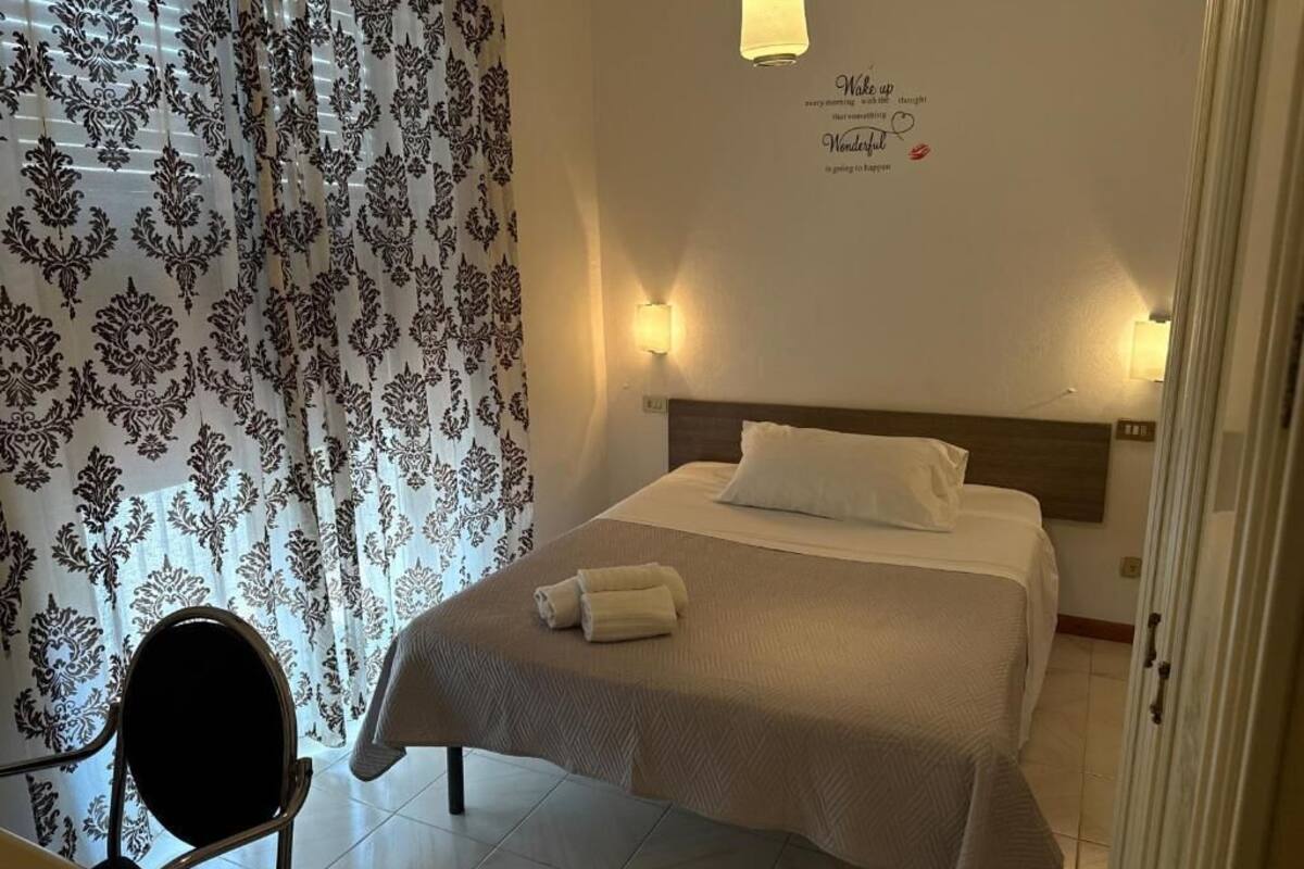 Quarto Individual Clássico, varanda, Vista para a cidade | Secretária, Wi-fi grátis 