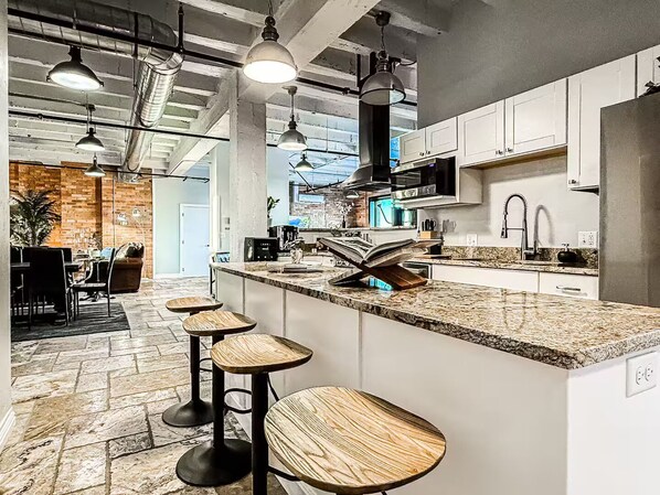 N. Penthouse w/Arcade, Tanning & Redlight Beds - Latest Reviews, Deals ...