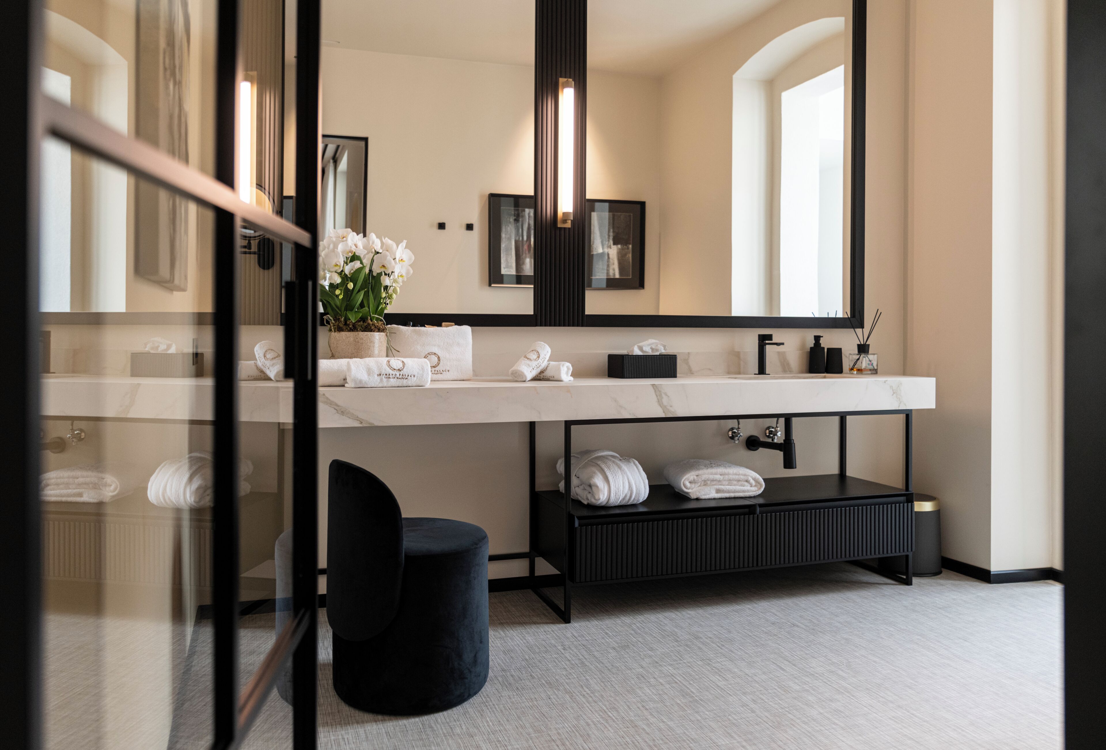Suite de Luxo, varanda | Casa de banho | Um polibã, um secador de cabelo, chinelos, toalhas fornecidas 