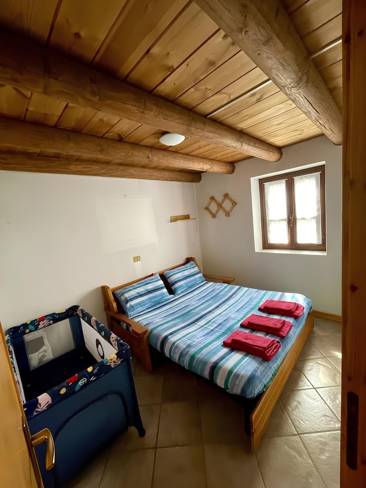An authentic refuge in the heart of Val di Mello Between granite ...
