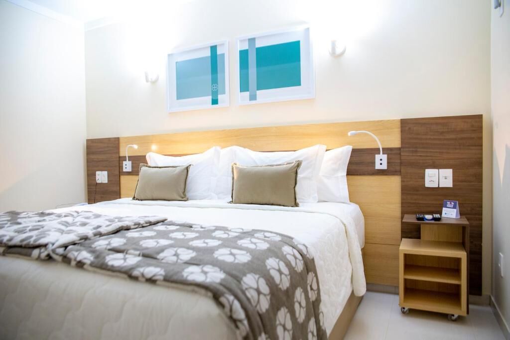 Quarto Duplo Standard | Cofre no quarto, secretária 