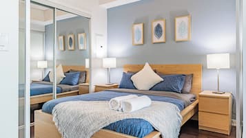 Condo família | Escrivaninha, espaço de trabalho para notebook, Wi-Fi de cortesia