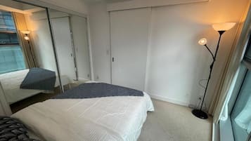 Apartamento Elite em Condomínio Fechado | Secretária, secretária adequada para computadores portáteis