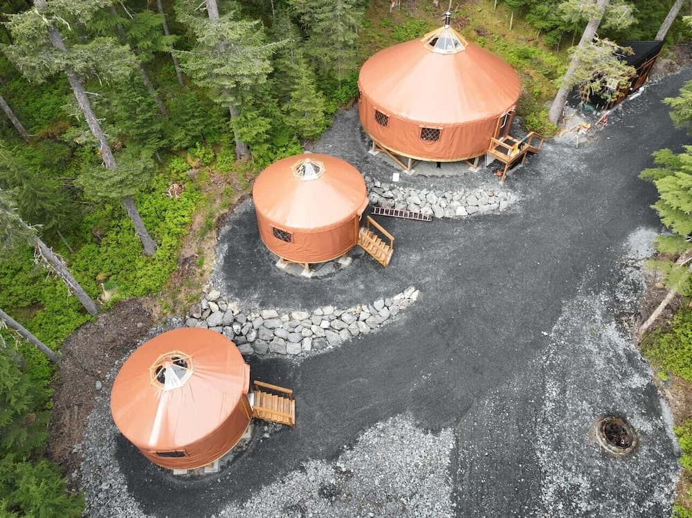 Safari Lodge Adventure Camp - Seward