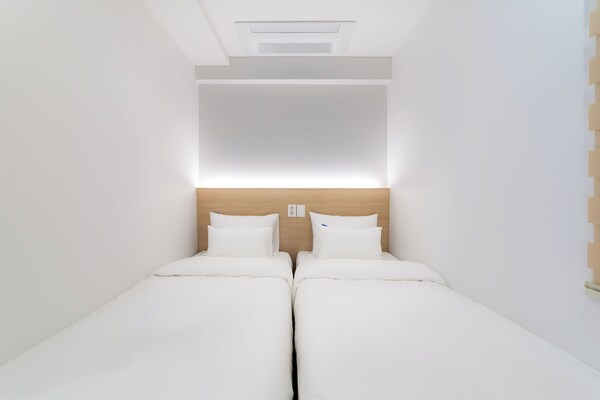 Hi Seoul Hostel Myungdong West - Seoul