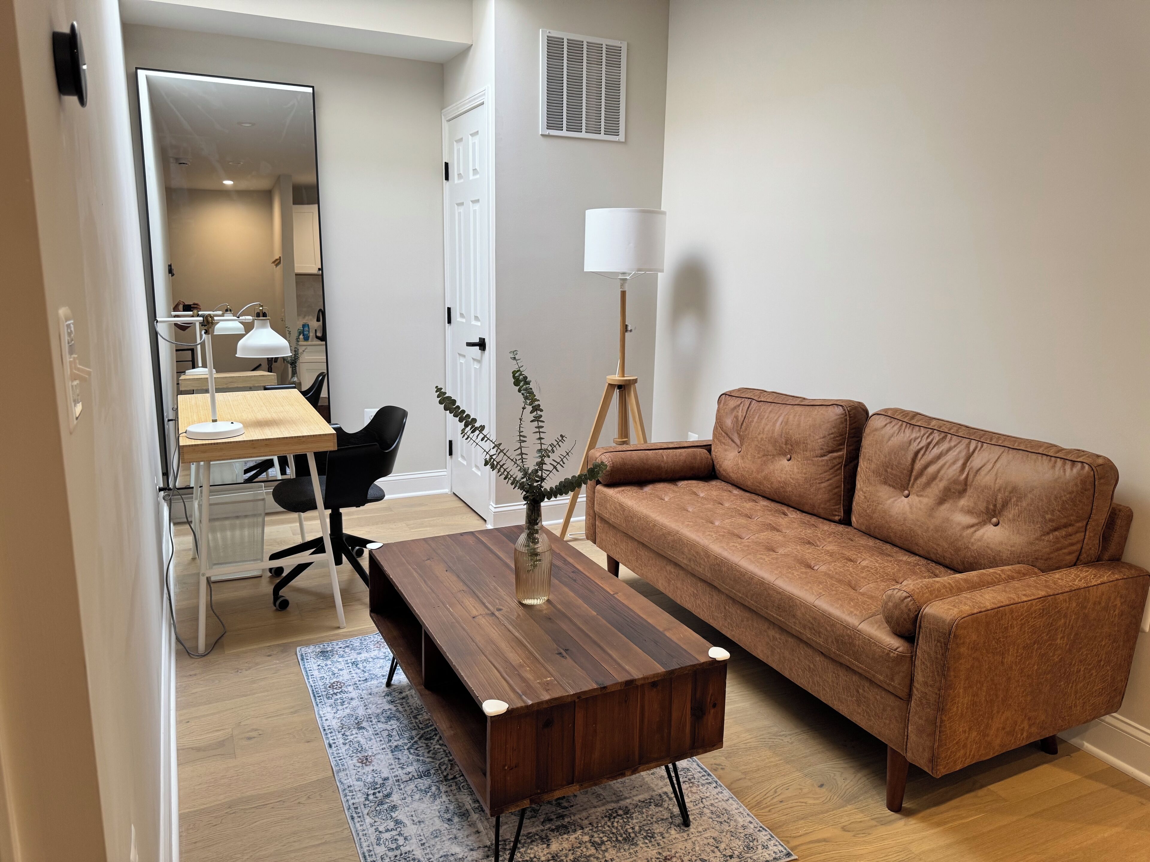 Villa Del Encanto  Stylish 2br Capitol Hill Ne - Largo, MD