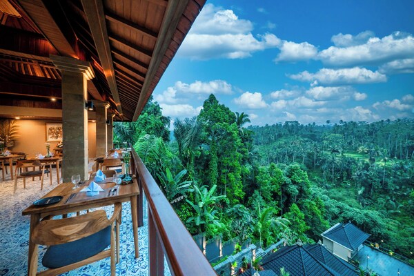 Ellena Hilltop Resort Ubud By Dhananjaya Hospitality - Bali