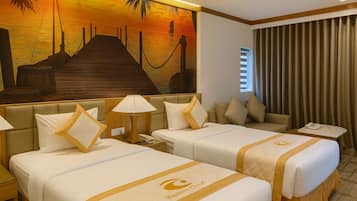 Quarto Familiar, Vista para a cidade | Secretária, Wi-fi grátis