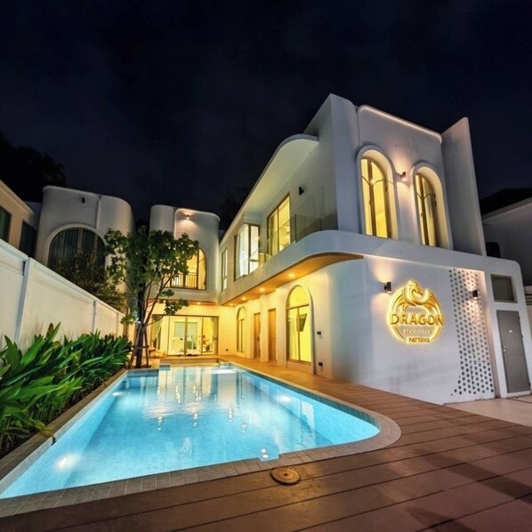 Dragon Pool Villa Jomtien Pattaya Reviews, Deals & Photos 2026 - Expedia