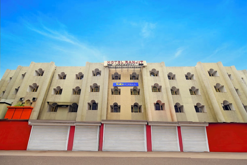 Fabhotel Ranjit Residency - Karnataka