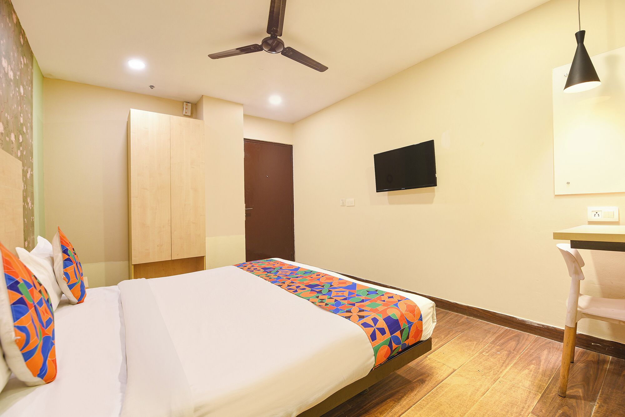 Lençóis de algodão egípcio, roupa de alta qualidade, cofre no quarto 