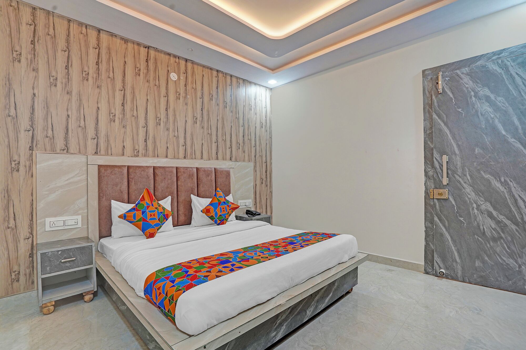 Quarto Deluxe | Lençóis de algodão egípcio, roupa de alta qualidade, cofre no quarto 