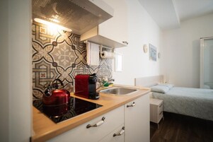 Apartamento luxo, sacada | Cozinha privada