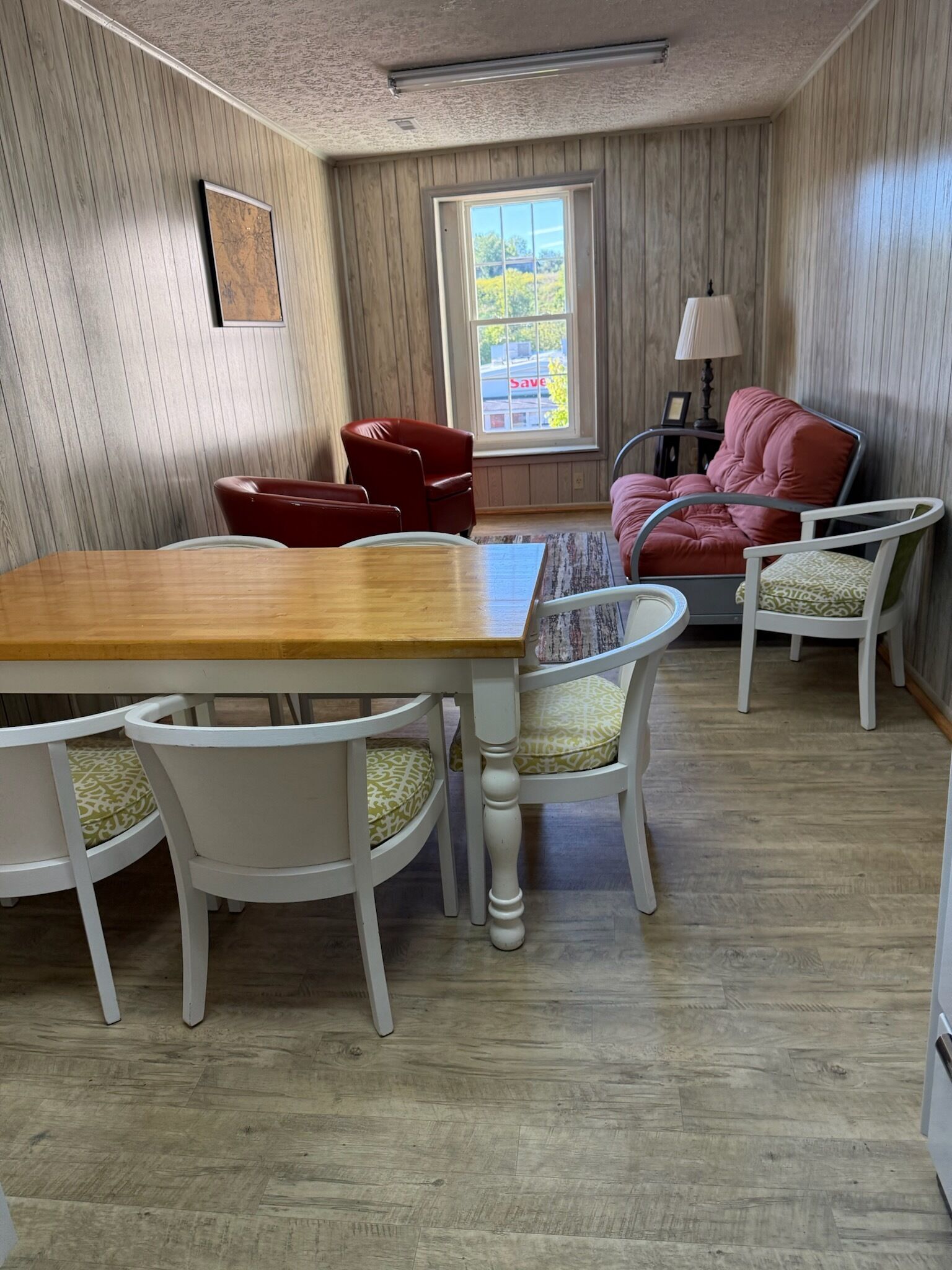 Marvelous 3-bedroom Second Floor Apartment In Carlisle With Lots Of History - Carlisle, KY