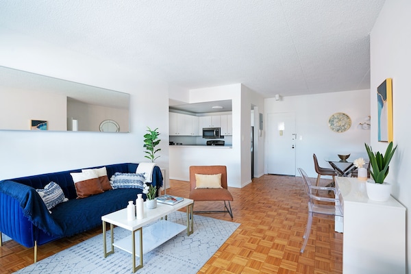 Sunny 3 Br 1 Bath Apt - Jamaica - Queens NY