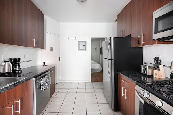 Prime Upper West Side Location 1 Bedroom Apt - Jamaica - Queens NY