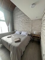 Cofre no quarto, cortinas/cortinados opacos, Wi-fi grátis 