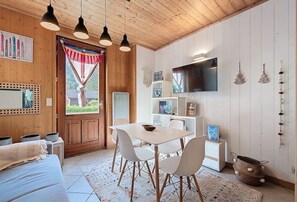 Chamonix base camp Reviews, Deals & Photos 2026 - Expedia