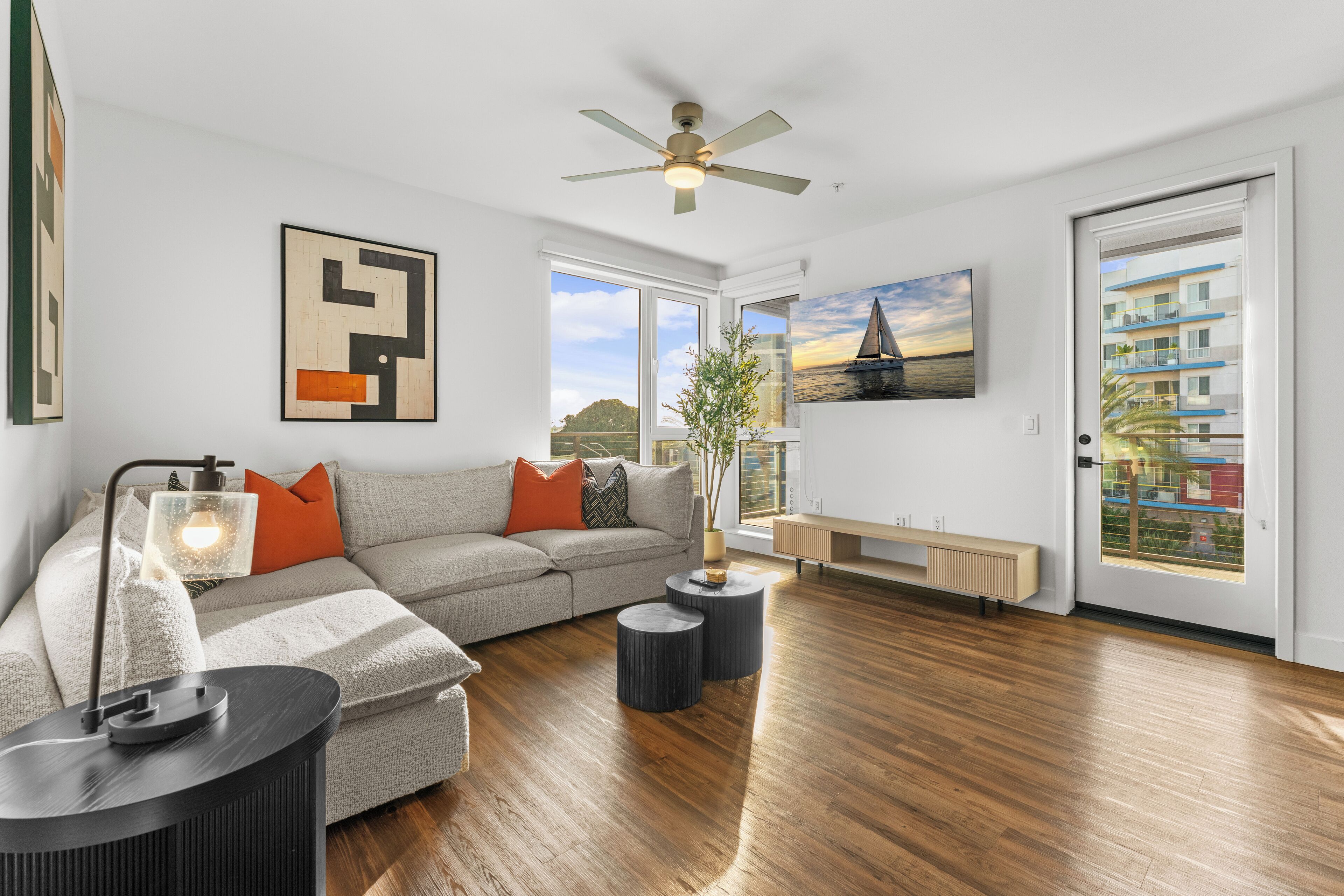 Sapphire Marina' Marina Side Private Balcony Amazing Amenities Pool, Gym Jacuzzi - 맨해튼비치