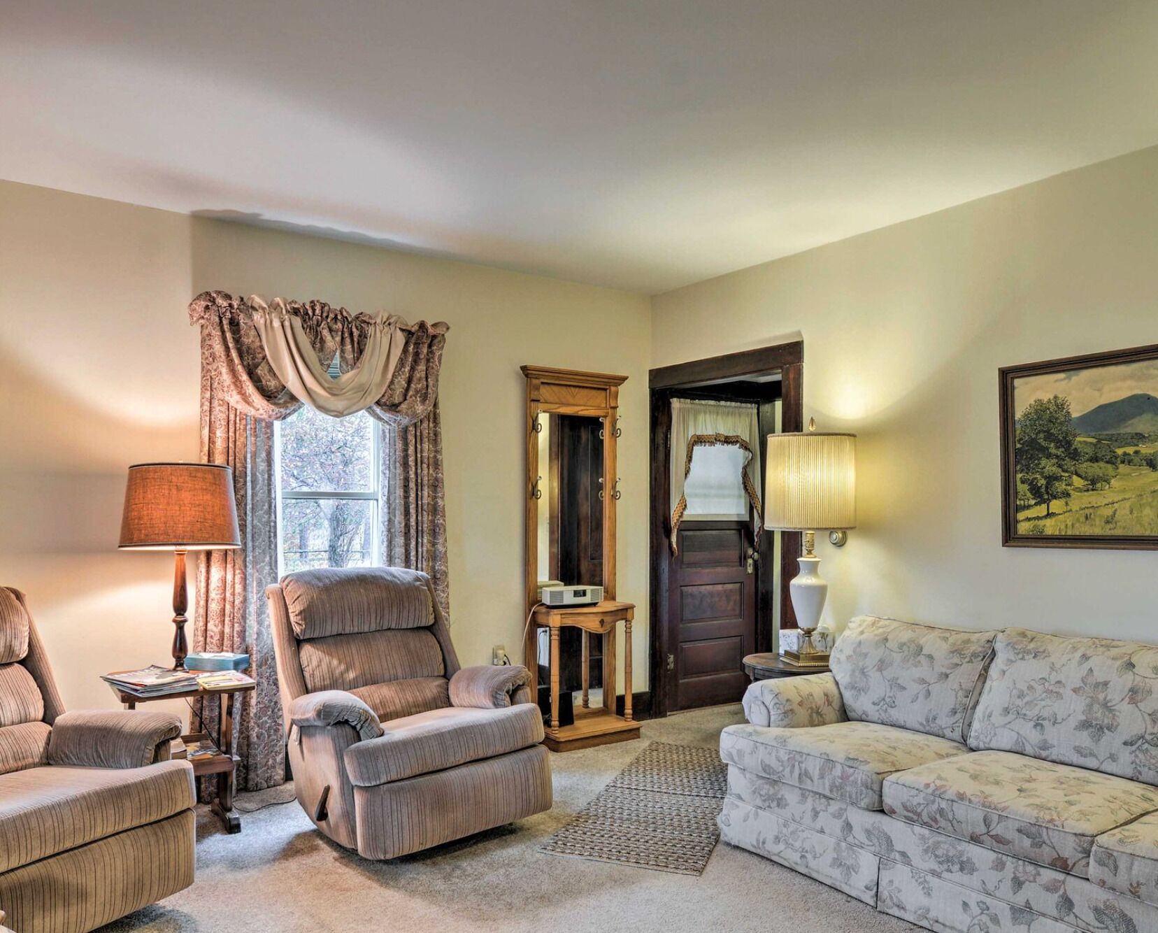 Rose Lake Wilderness Retreat - Sleeps 13 People! - Tustin, MI