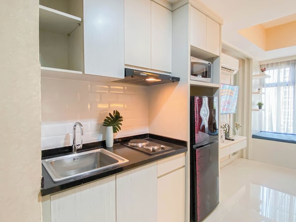 Cream Toned And Compact Studio Apartment Pollux Chadstone Reviews ...