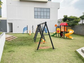 Área de recreio para crianças (ao ar livre)