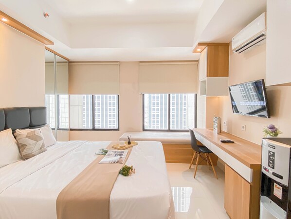 Simple Compact Studio At Apartment Pollux Chadstone, Jakarta: Hotel ...