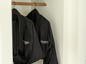 Cofre no quarto, secretária adequada para computadores portáteis 