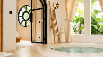 Suite de Luxo, 1 cama king-size, banheira de hidromassagem grande | Terraço/pátio interior