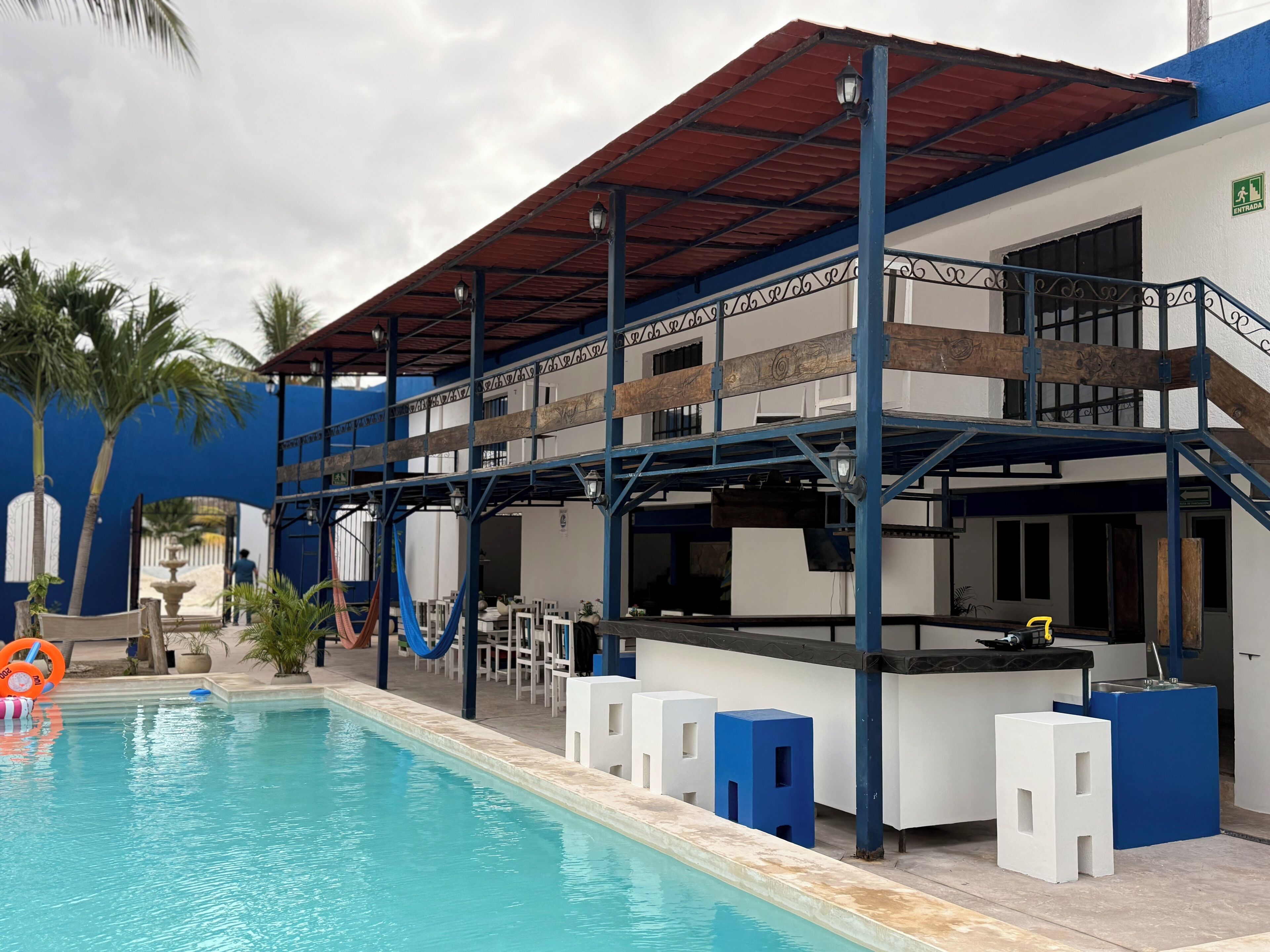 2 piscinas exteriores 