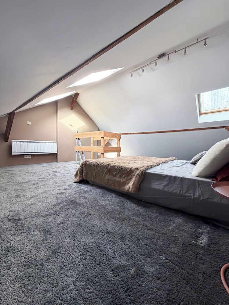 Superb 4 bedroom house with garden - Marcq/Lille - Marcq-en-Baroeul | Stayz