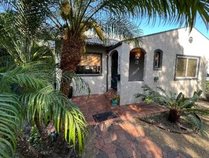 Unit 1 The Lemon Atwater Village - Latest Reviews, Deals & Photos 2026 ...