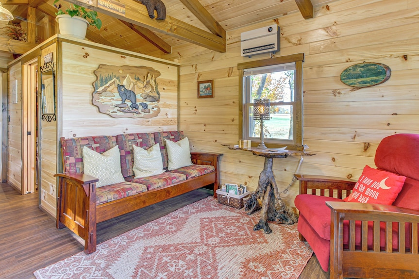 Outdoor Oasis W/ Fire Pit & Dock: Galion Log Cabin - Crestline, OH