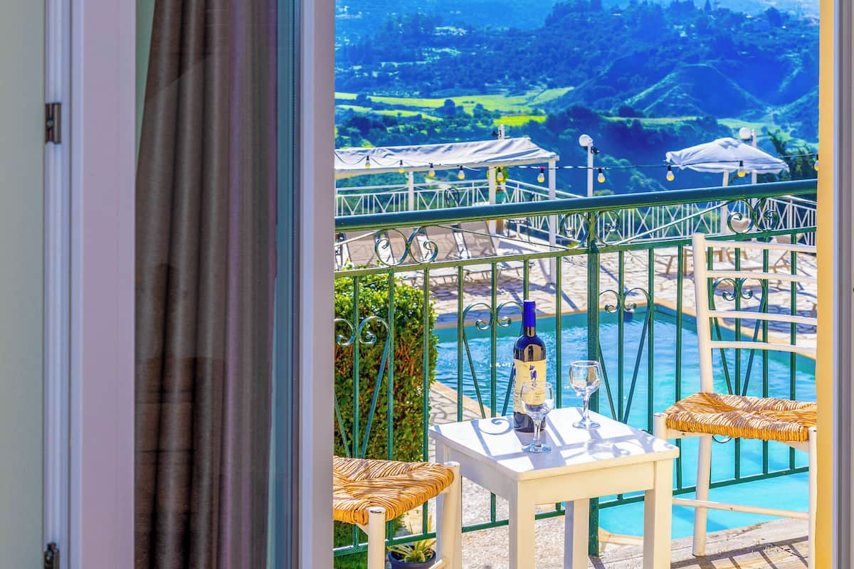 Apartamento, vista para o mar | Cofre no quarto, ferro/tábua de engomar, Wi-fi grátis