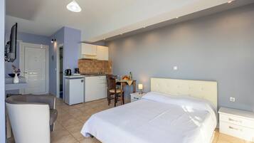 Estúdio, vista para o mar | Cofre no quarto, ferro/tábua de engomar, Wi-fi grátis