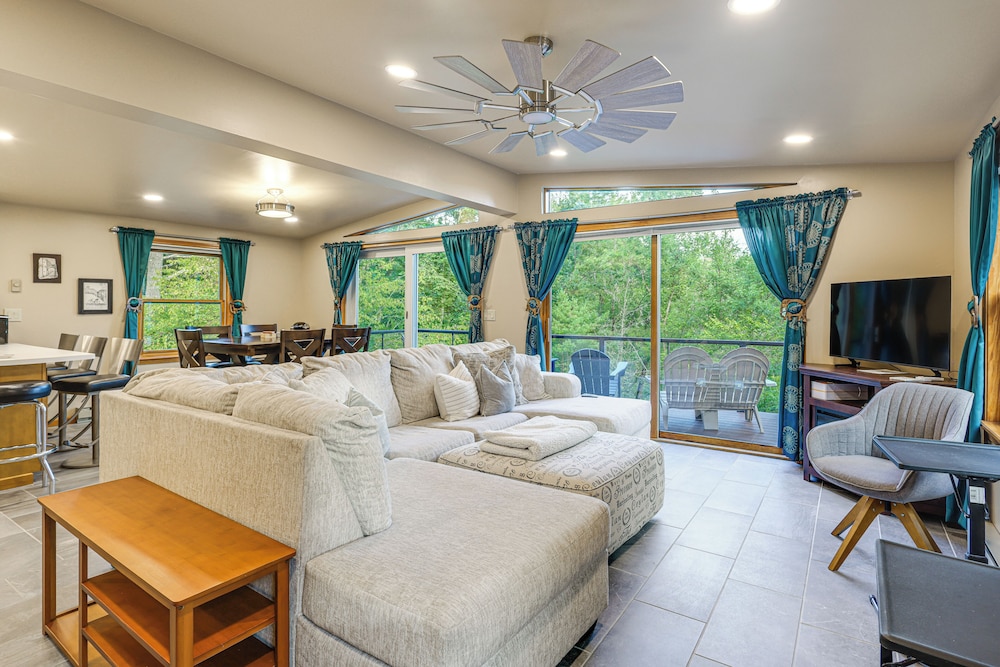 9 Mi To Hickory Ski Center: Wooded Warrensburg Gem - State of New York