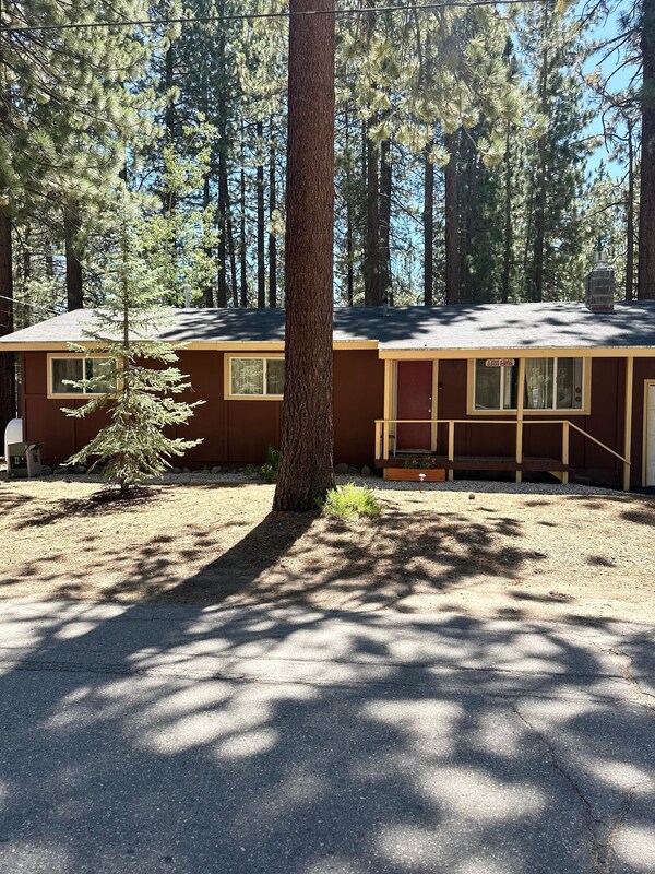Cyh0822 - Pinter Pines Retreat 3 Bedroom Home - Indian Creek Reservoir, CA