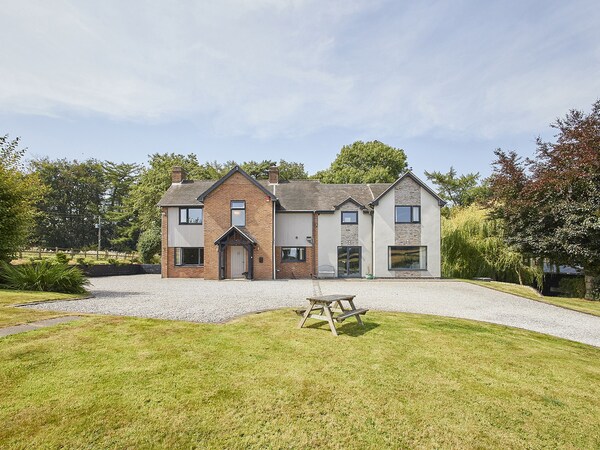 Rook Hall Farm - Stoke-on-Trent
