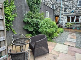 Casa, 5 quartos, pátio | Jardim