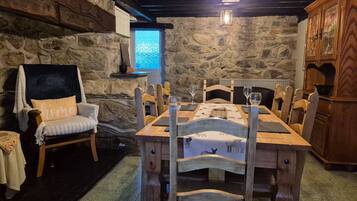 Casa, 5 quartos, varanda | Sala de jantar