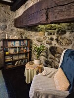 Casa, 5 quartos, pátio | Interior