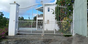 Apartamento, 1 quarto, para fumantes, terraço | Entrada da propriedade